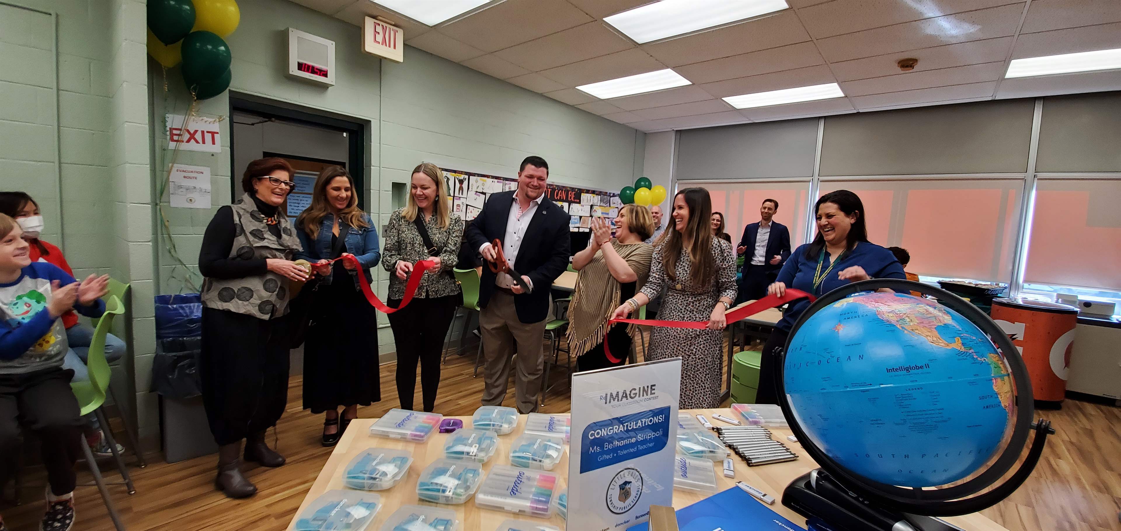 Reimagine Your Classroom Contest 2021 - dancker